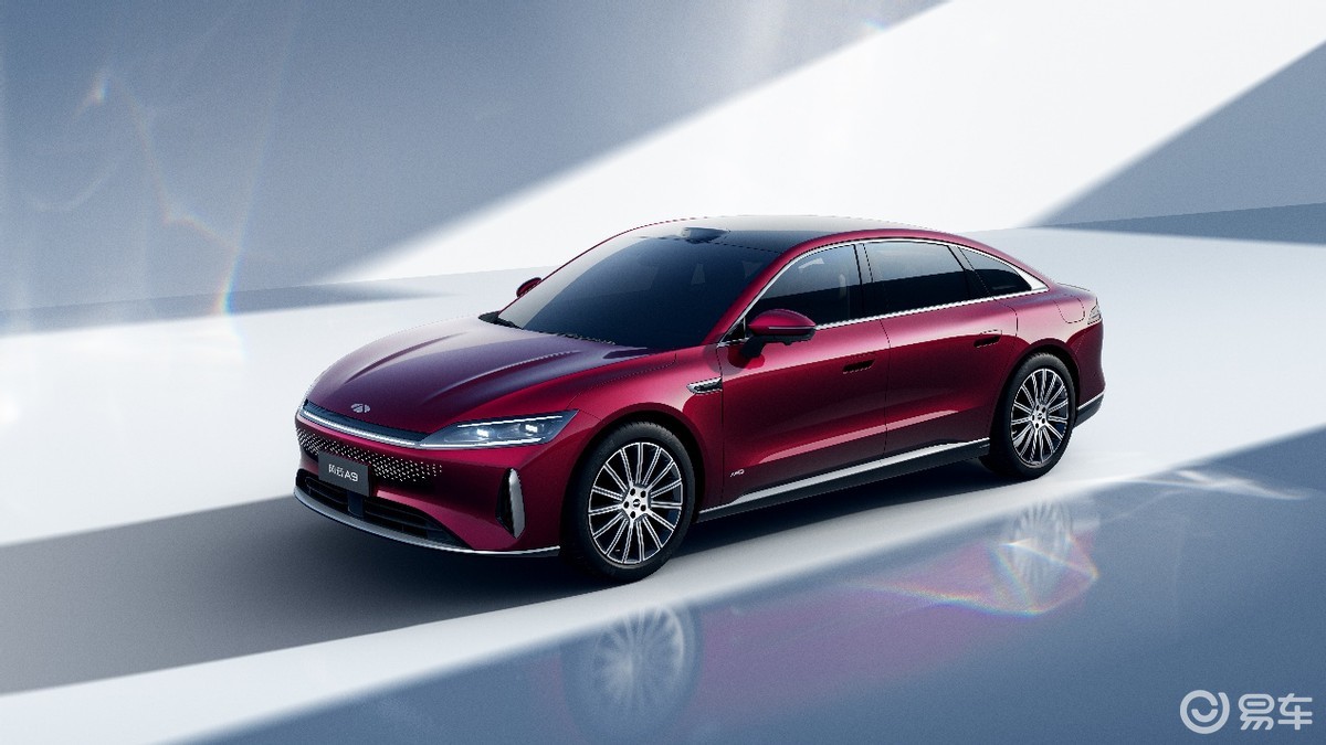 全新「车厘子红」上线，奇瑞风云A9将搭载“猎鹰智驾”系统_易车