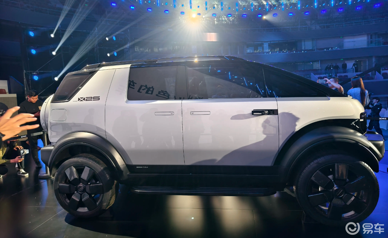 越野MPV说来就来！奇瑞iCAR X25亮相_易车