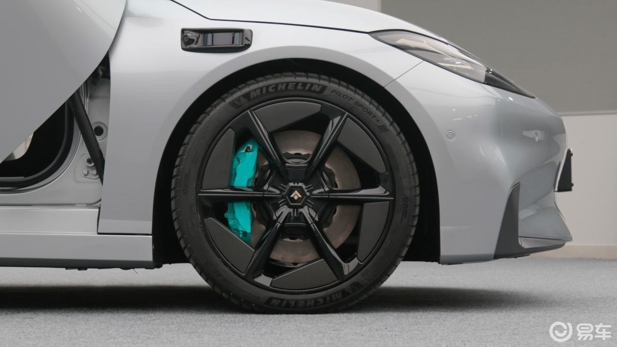 21.99万起，配鸥翼门+尾翼，昊铂Hyper GT上市_易车