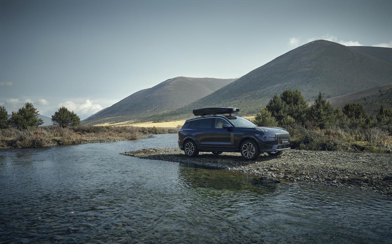 领克09 MHEV四驱全球版登场，限时专享23.58万_易车