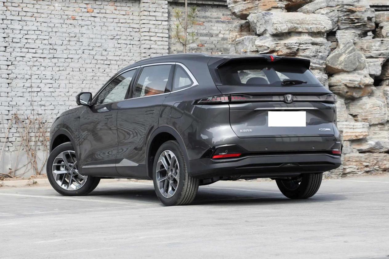 11.39万起，长安CS75 PLUS怎么选？_易车