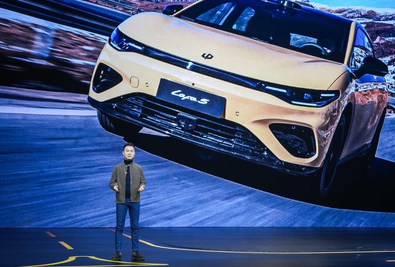 9.28万起掀轿跑革命！零跑Lafa5正式上市_易车