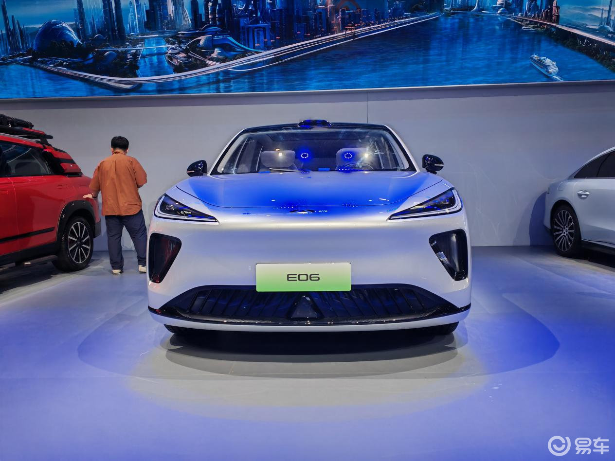 增程版续航突破1600公里！奇瑞风云E06亮相北京车展_易车