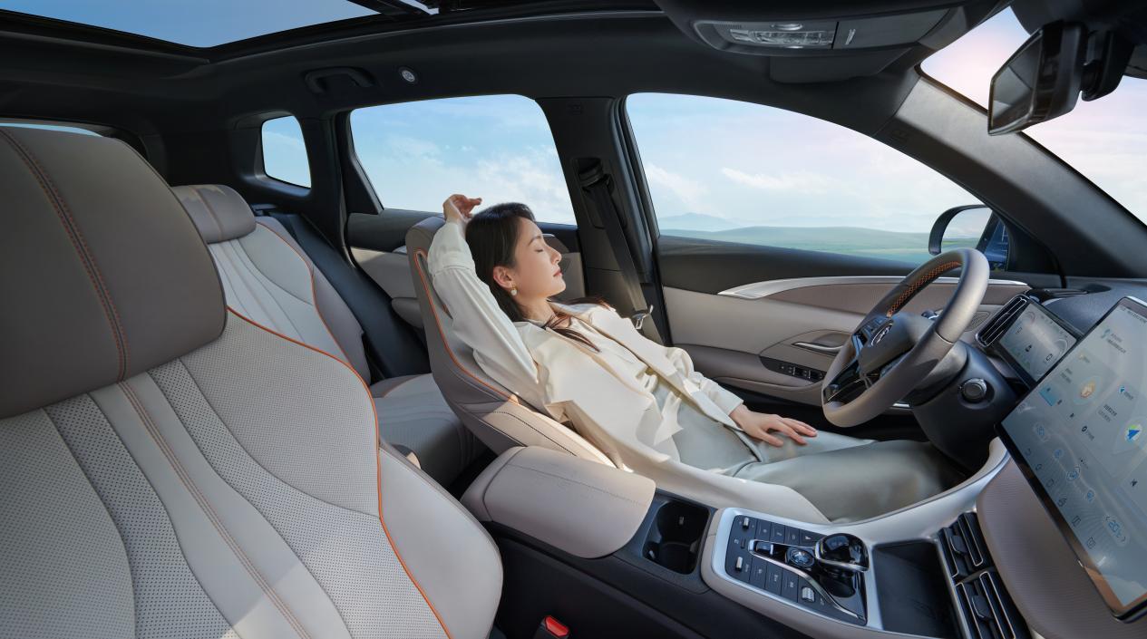 打出王炸！宋Pro DM-i冠军版上市13.58万元起_易车