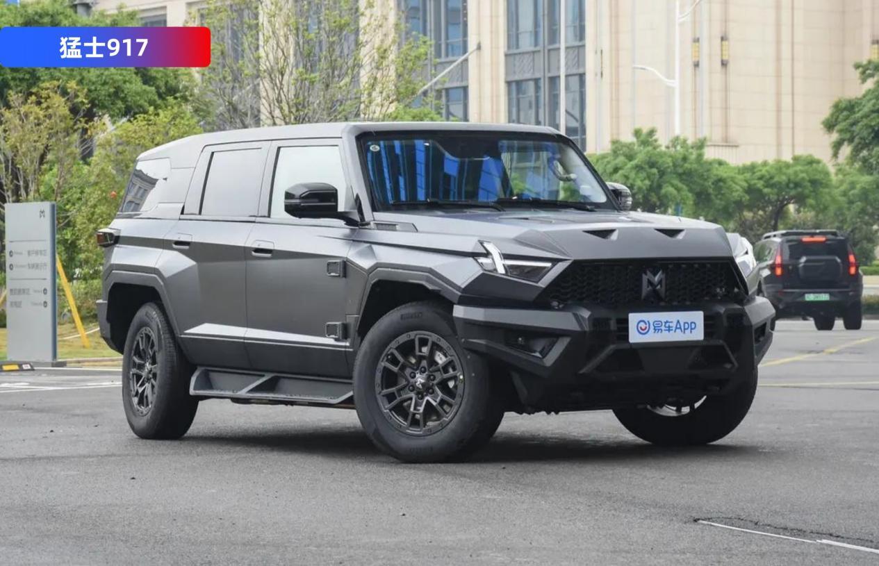 猛士917对比路虎卫士、仰望U8，豪华硬派越野谁更强？_易车