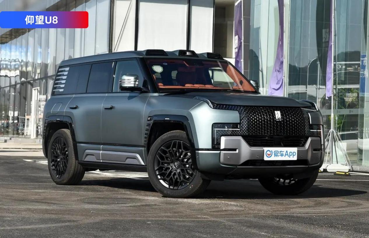 猛士917对比路虎卫士、仰望U8，豪华硬派越野谁更强？_易车