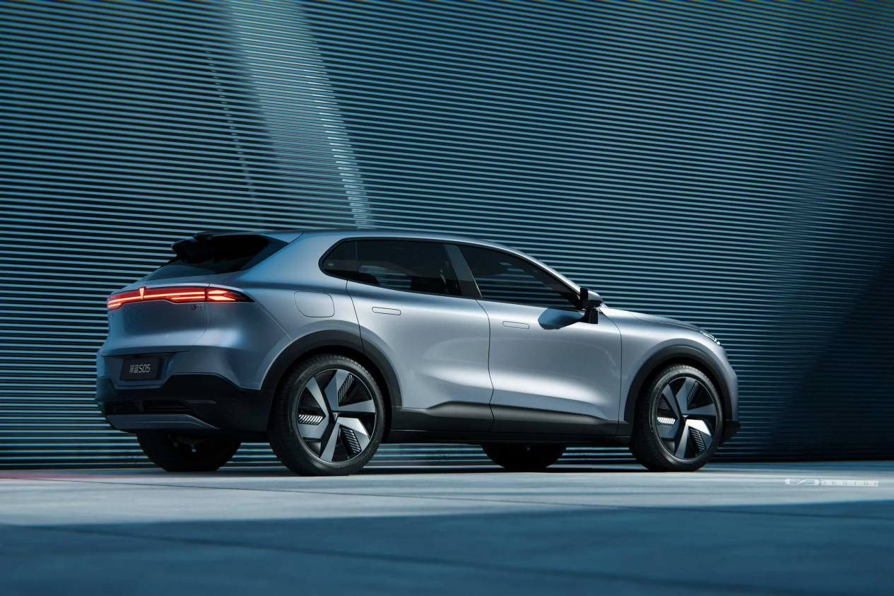 15万内智驾最优解，深蓝S05高速领航辅助NOA加持_易车