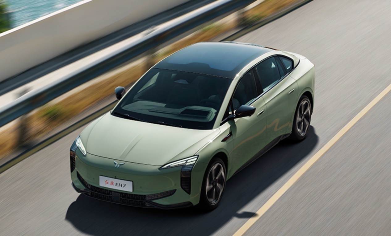 红旗EH7跟小米SU7轴距都是3米，二者是不是竞品？_易车