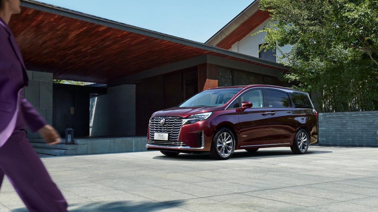 去机场的路上，你需要台MPV标杆，江湖人称高速神车GL8_易车