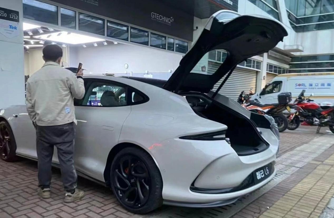 紧跟小米SU7，智己L6下周开启预定，谁更值得入手？_易车