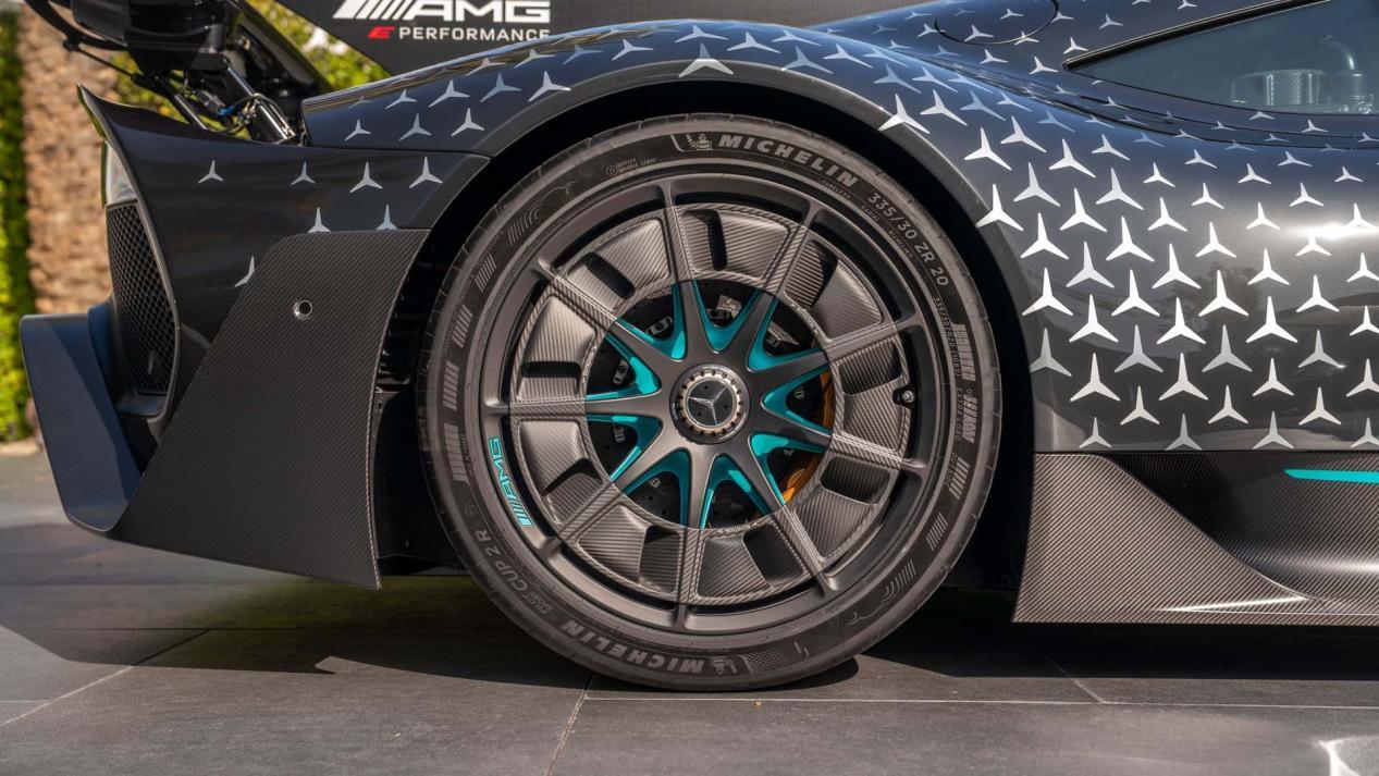 国内首台奔驰AMG ONE抵沪，唯一“合法上路的F1”！_易车