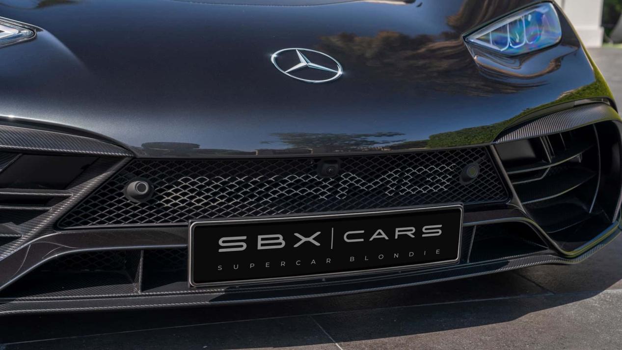 国内首台奔驰AMG ONE抵沪，唯一“合法上路的F1”！_易车