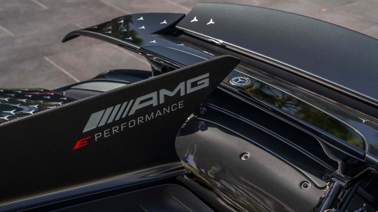 国内首台奔驰AMG ONE抵沪，唯一“合法上路的F1”！_易车