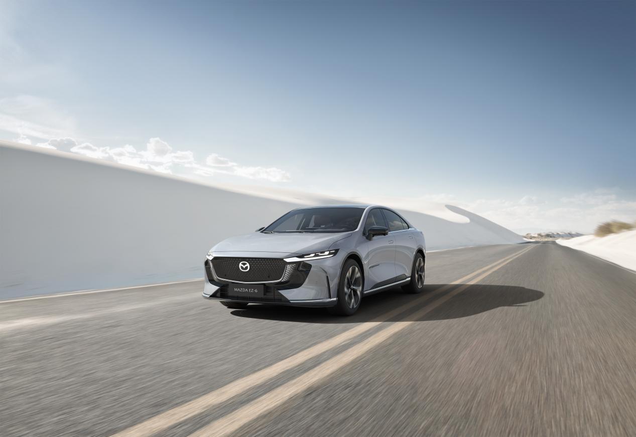 焕新浅色内饰不加价，MAZDA -EZ6要干翻所有对手_易车