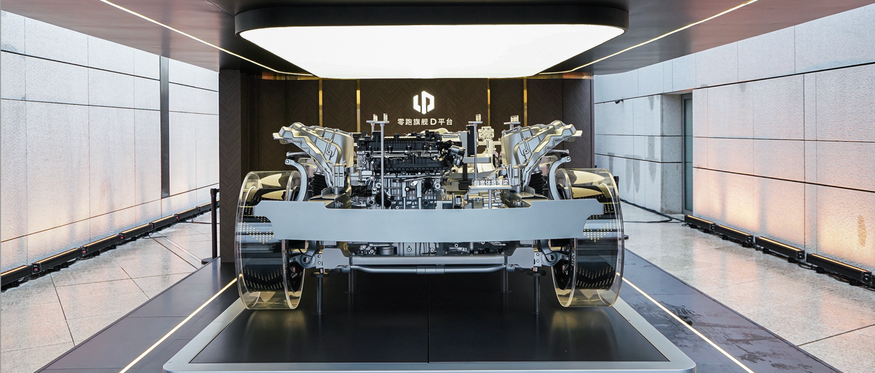 全新大型SUV零跑D19亮相_易车