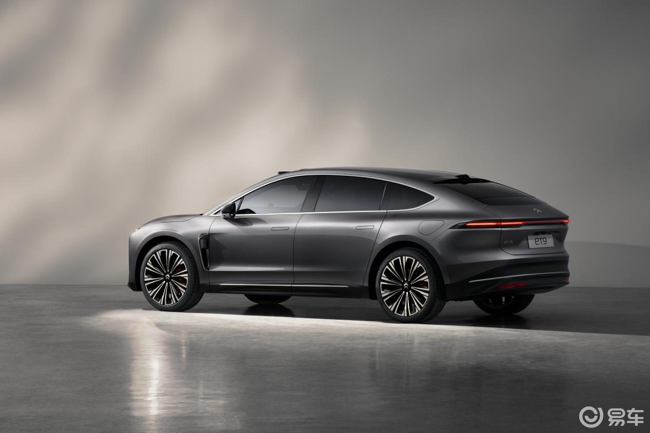 蔚来ET9SkyRide天行智能底盘系统则是将线控转向、后轮转向_易车