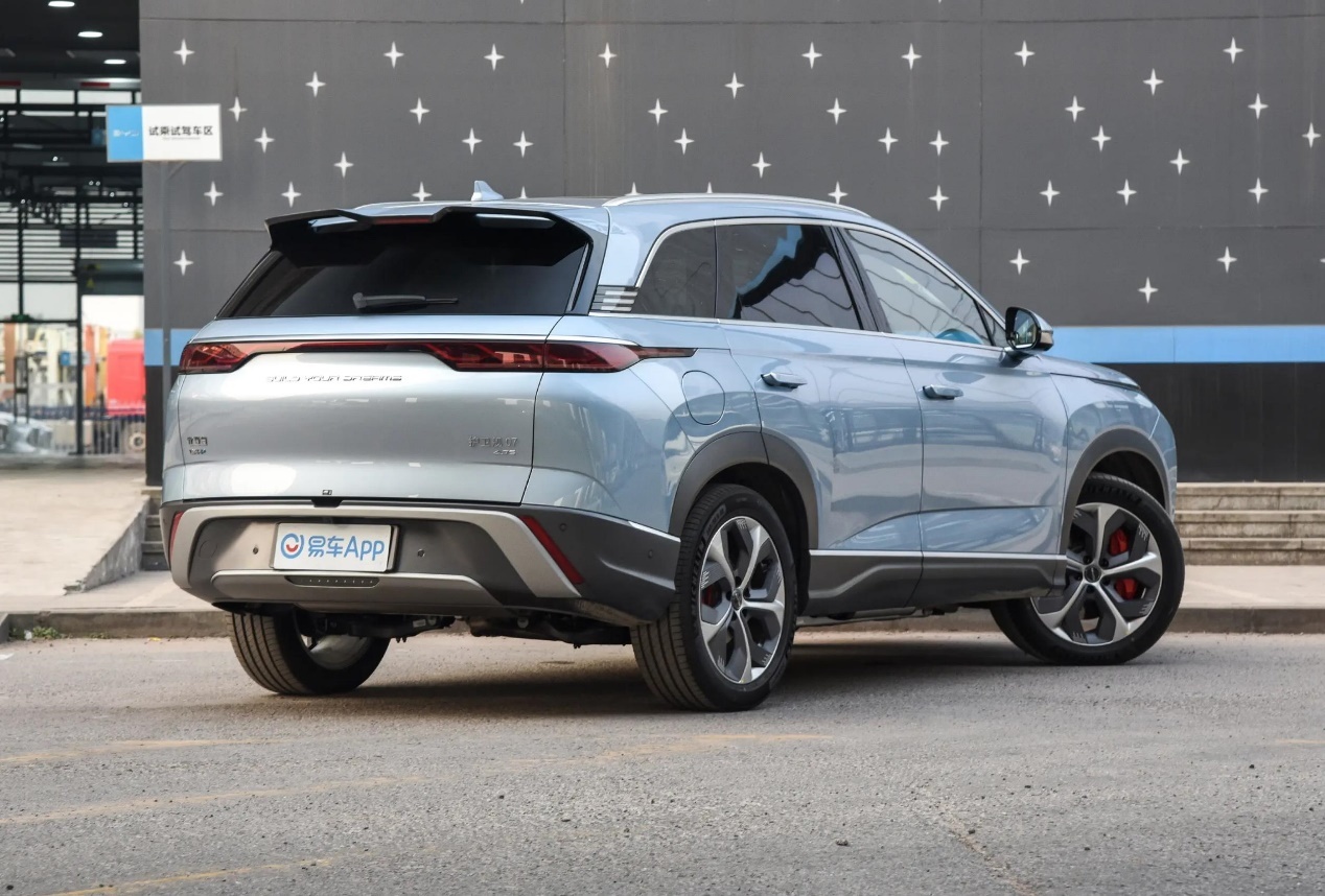 新摩卡DHT-PHEV和护卫舰07，大五座SUV怎么选？_易车