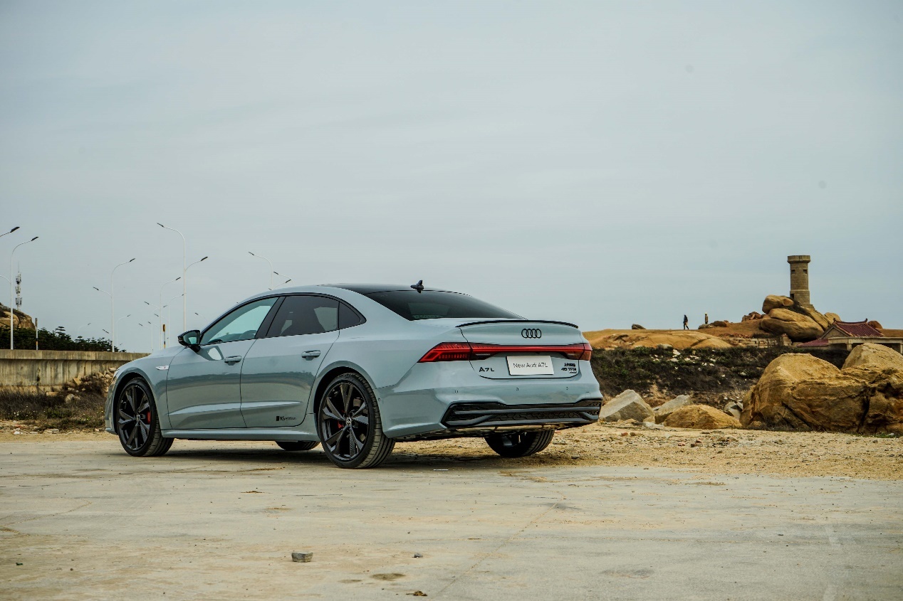 【RS套件加身运动基因再进化 新款奥迪A7L_汽车新闻】-易车_上汽奥迪长春欧亚南三环店