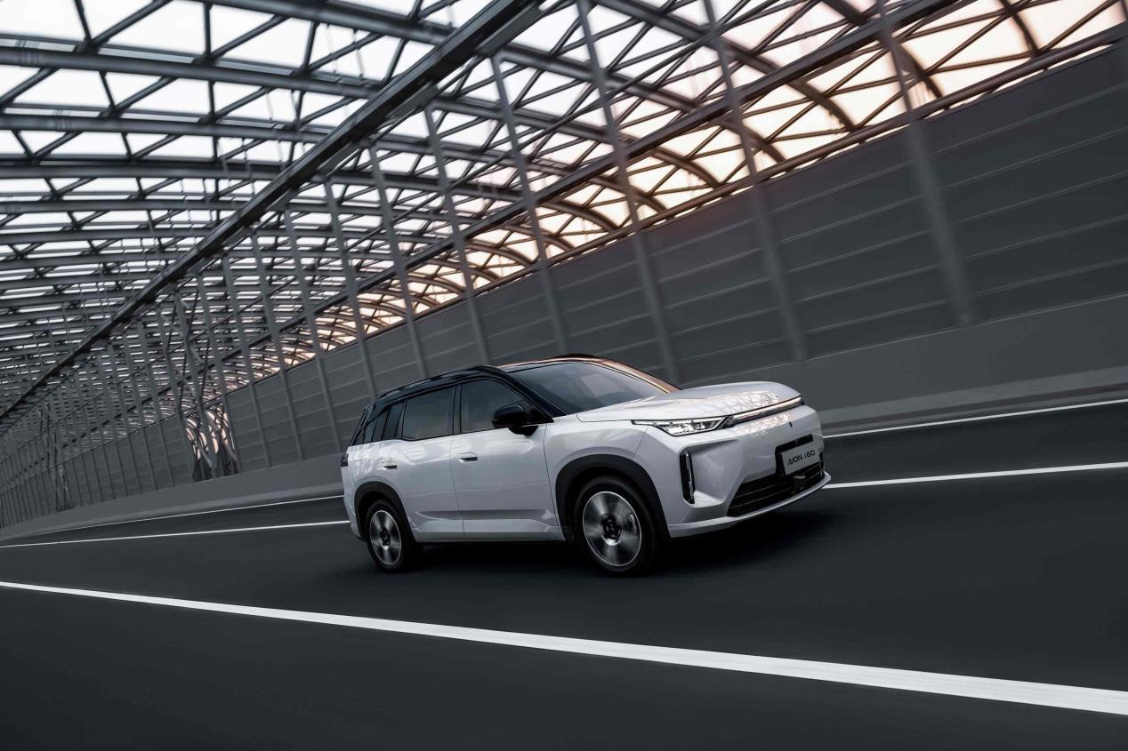 埃安i60增程大五座SUV上市，安全舒适全标配_易车