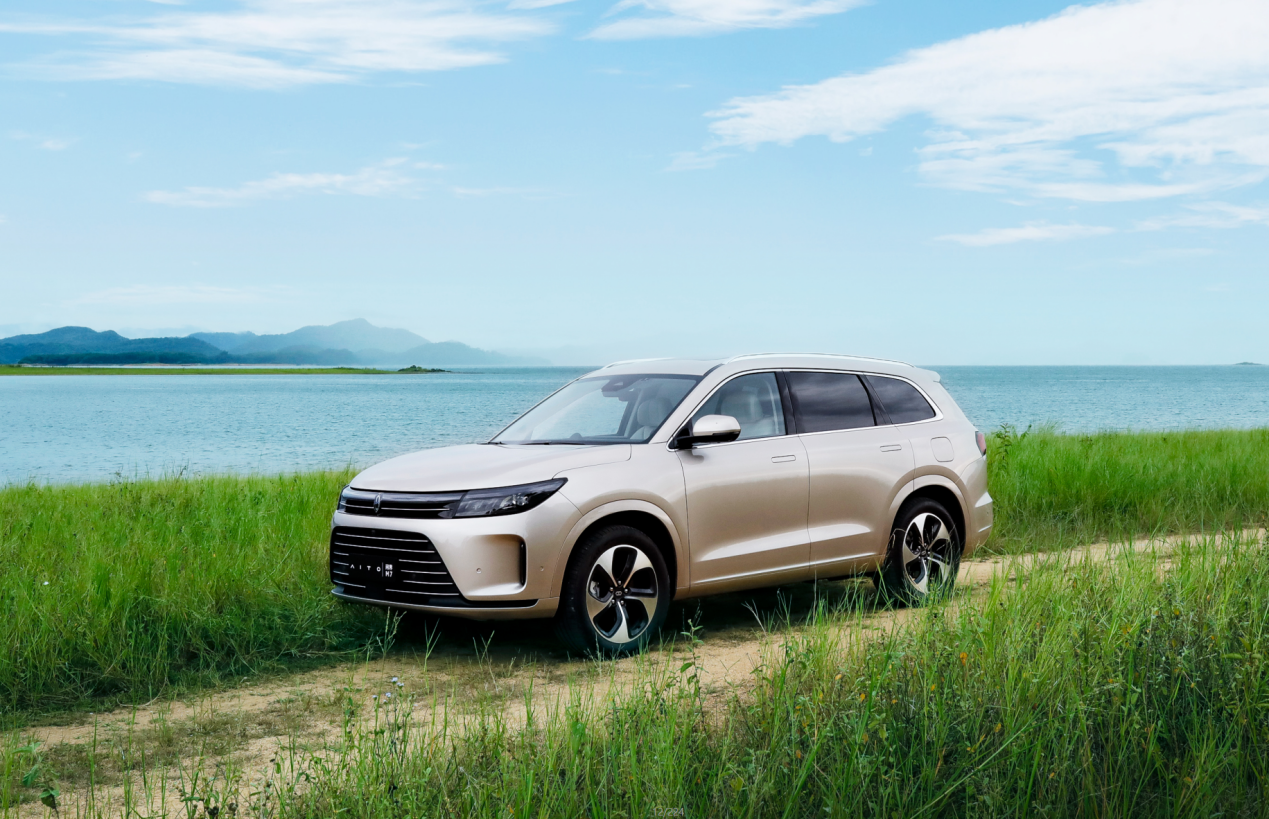 30万内适合自驾游的品质六座SUV，问界M7是最佳选项么_易车