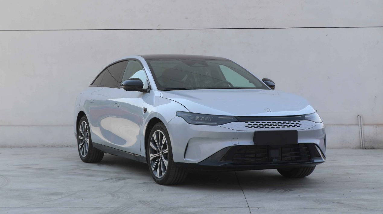 零跑C01增程版曝光，配1.5L发动机，又一个价格屠夫？_易车