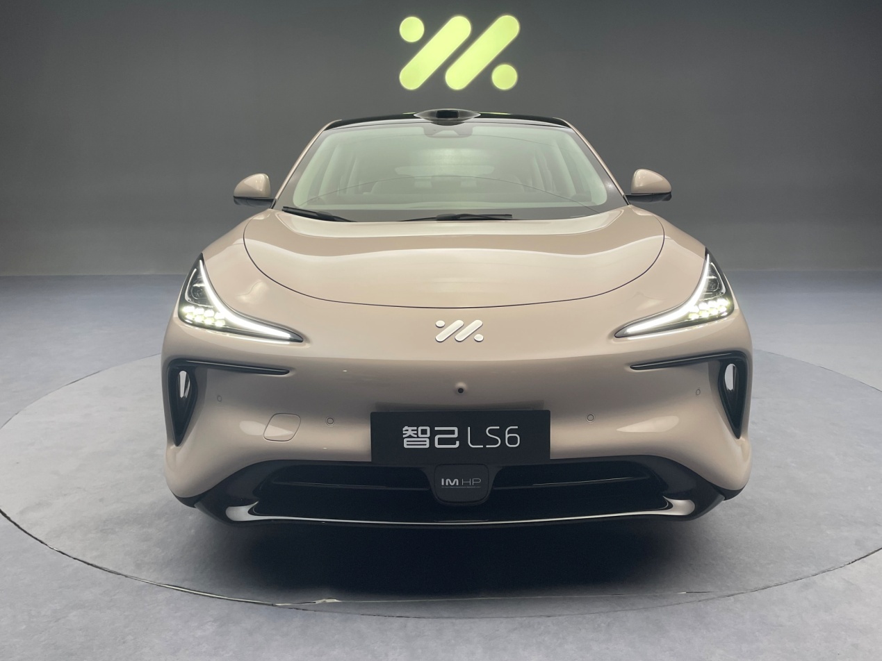 不止颜值高还有一身本事 看看智己LS6到底有多6？_易车