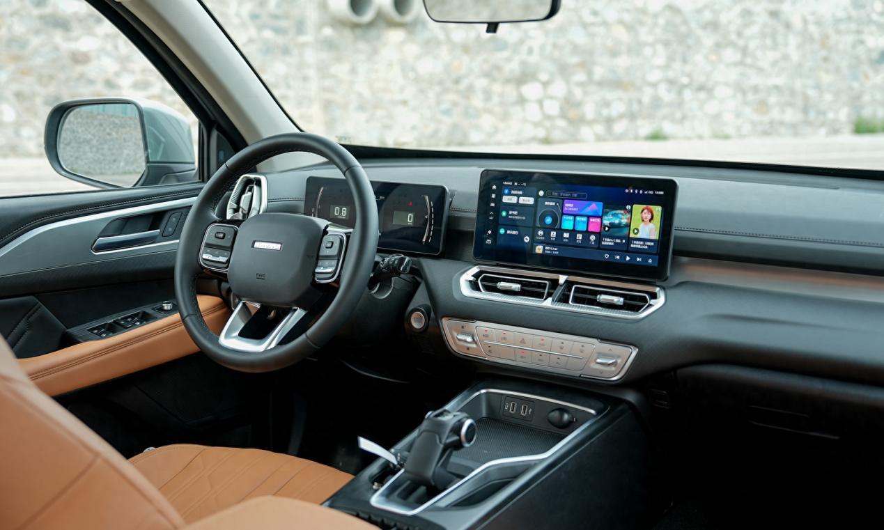 非承载式车身+8AT，15万买新哈弗H5？三个维度分析_易车