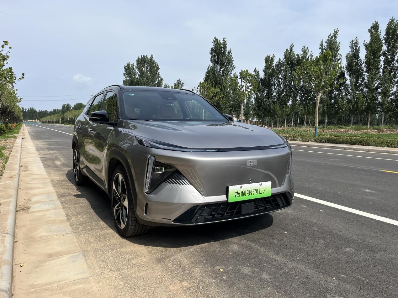 银河L7与宋PLUS DMI的对比，谁才更优秀？_易车