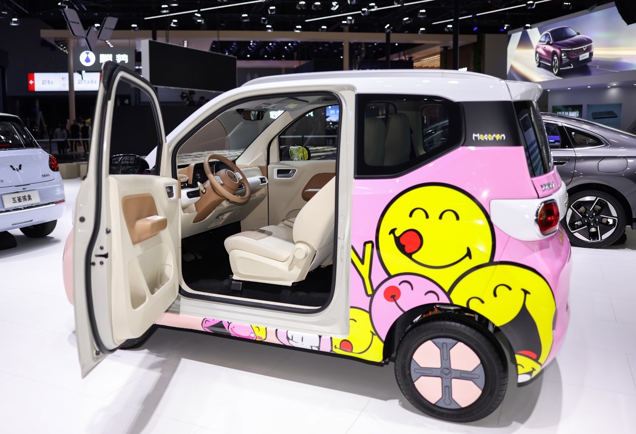 五菱宏光MINIEV和奇瑞QQ冰激凌哪个好？多角度对比_易车