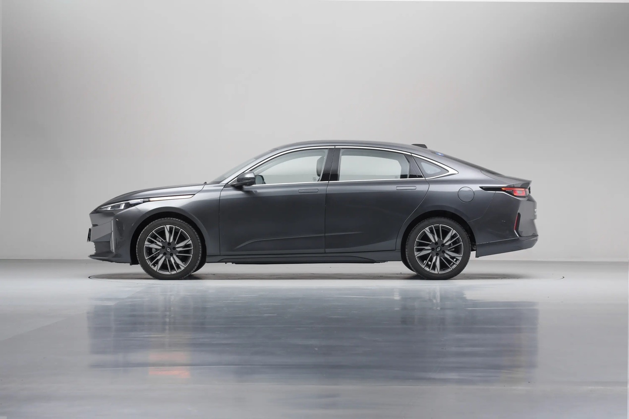 长安启源A05车机采用了联发科的MT8666高端车规级芯片功能方_易车