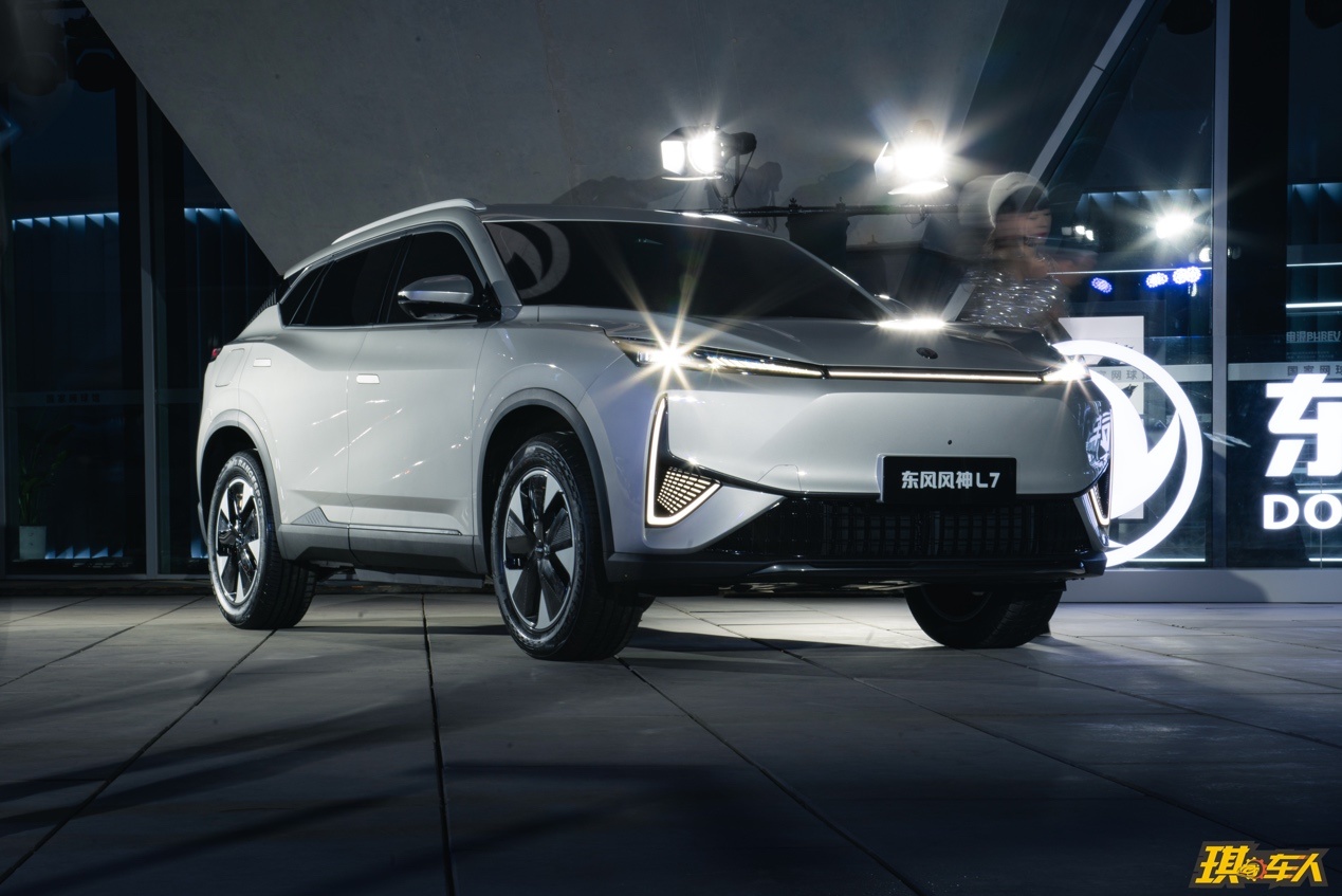 东风风神L7首发：什么是PH“R”EV？_易车