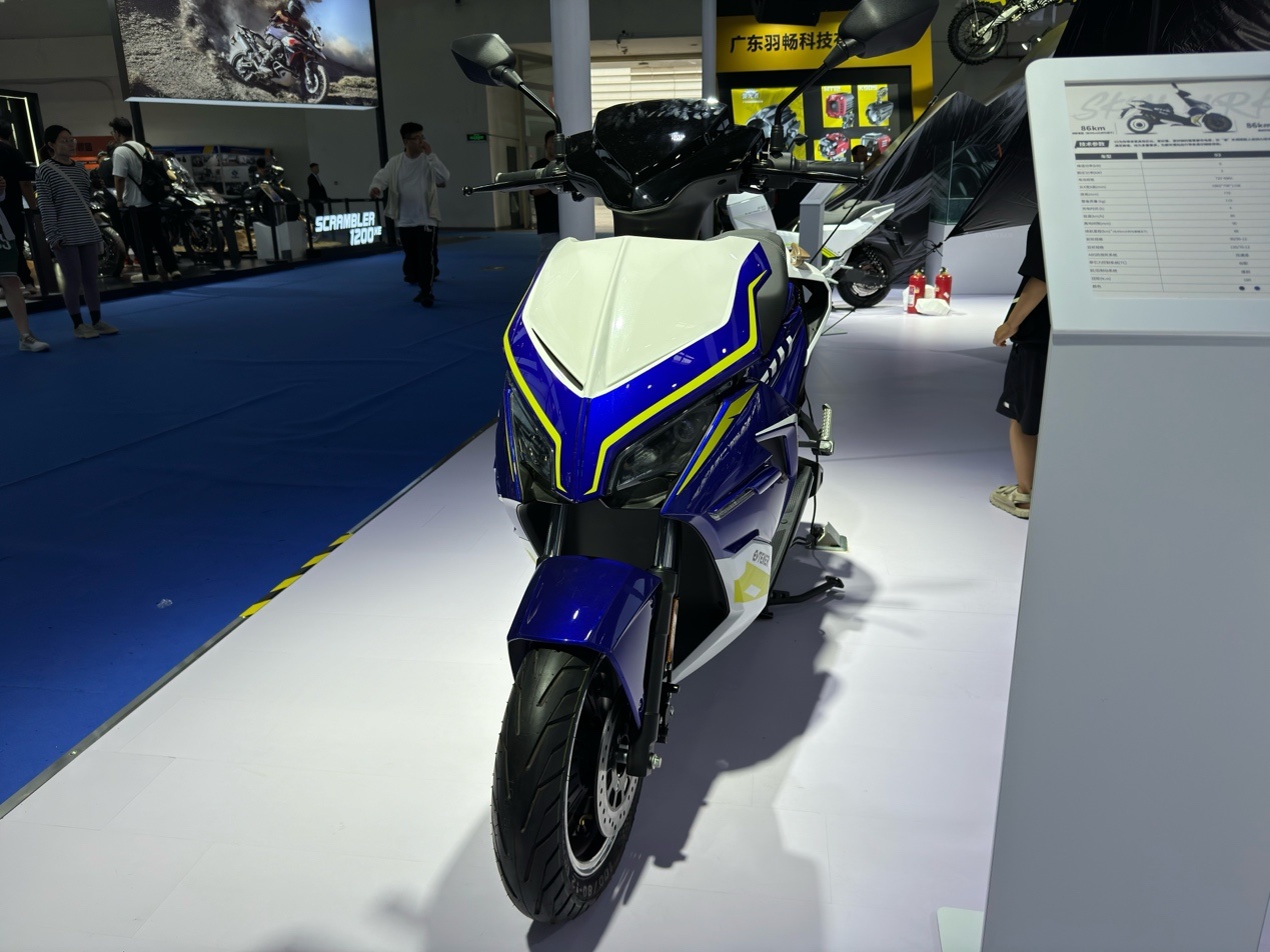 EVTEKER虔途新车解析+场地试驾_易车