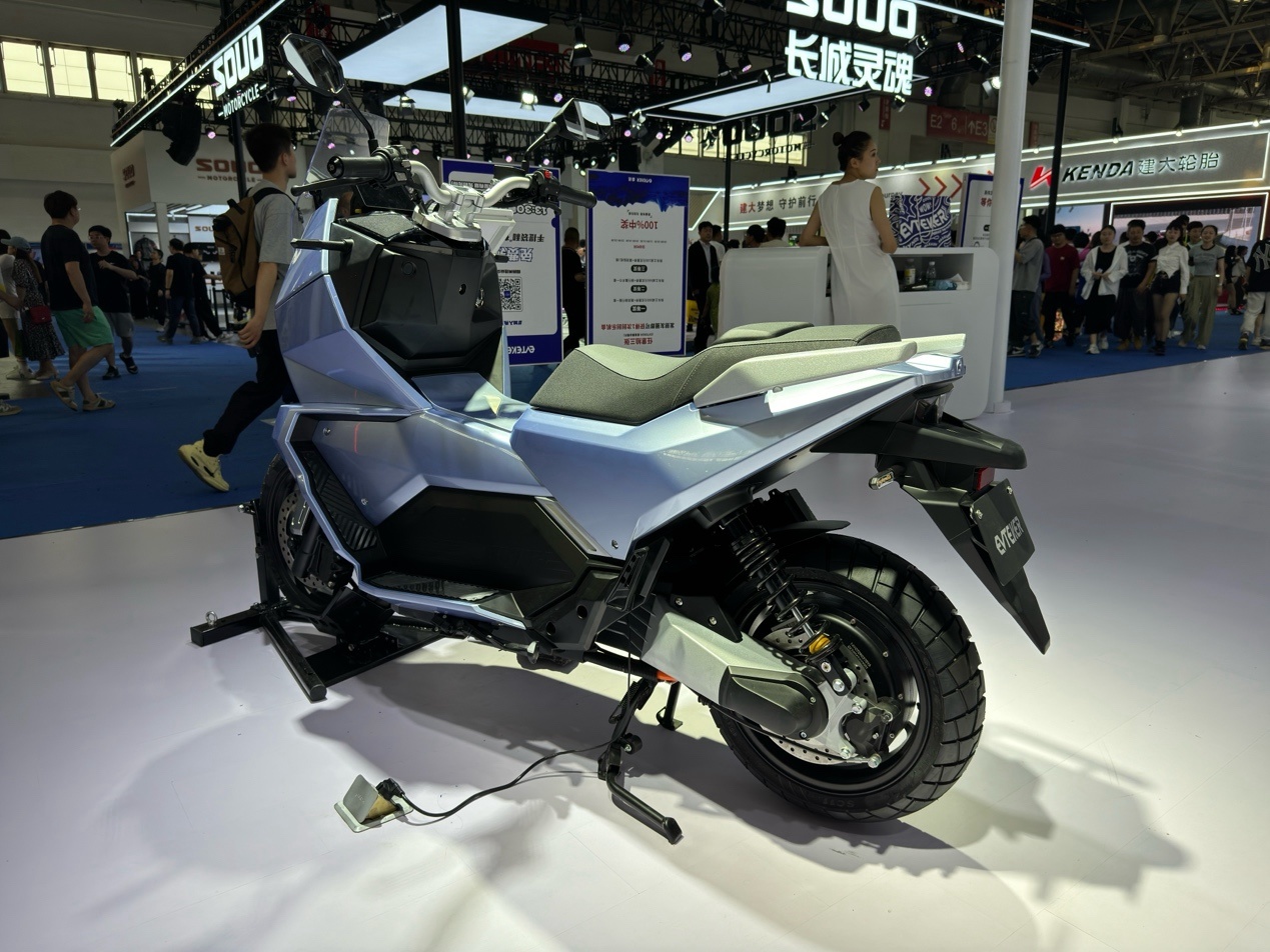 EVTEKER虔途新车解析+场地试驾_易车