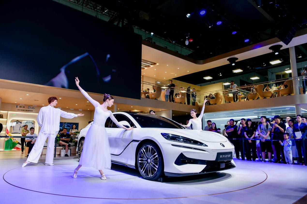 腾势Z9GT华南首秀，流量网红还有N7、D9，人气超高_易车