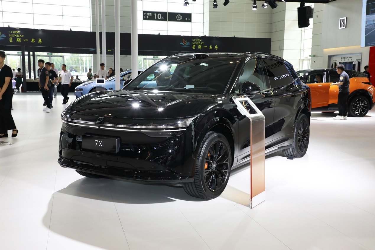 智能化大考，极越01、极氪7X和乐道L60，谁是优等生？_易车