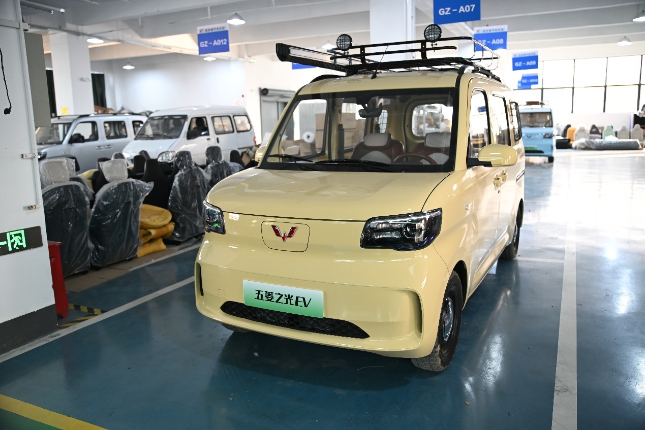 五菱之光EV官方改装版曝光，原来它的用途这么多？_易车