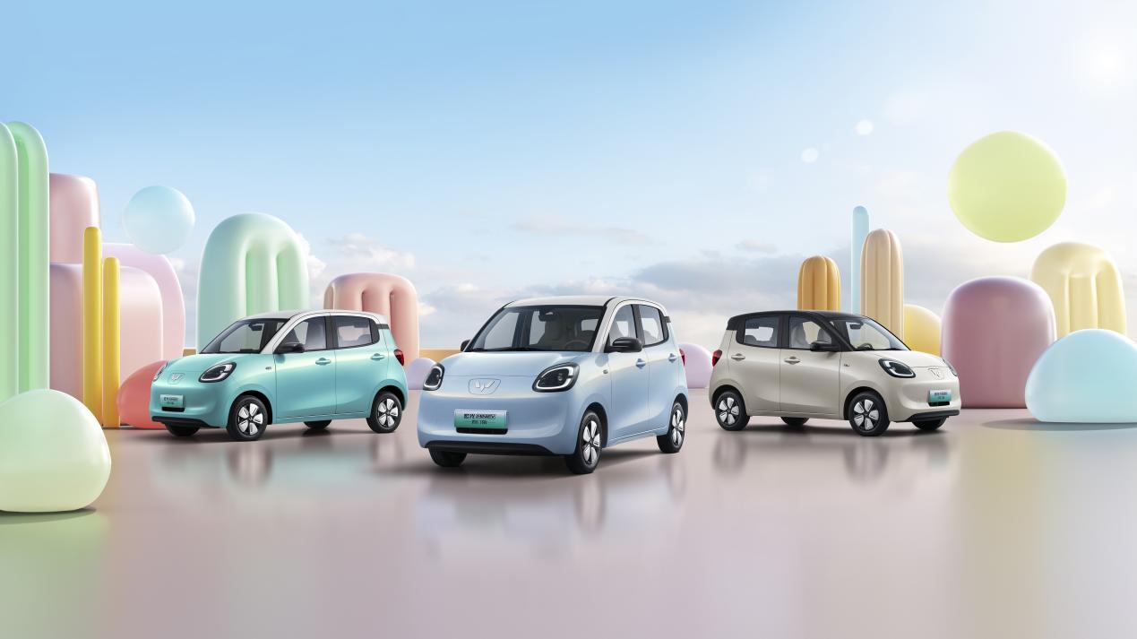 五菱宏光MINIEV四门版抢先看！配置丰富，代步无压力_易车