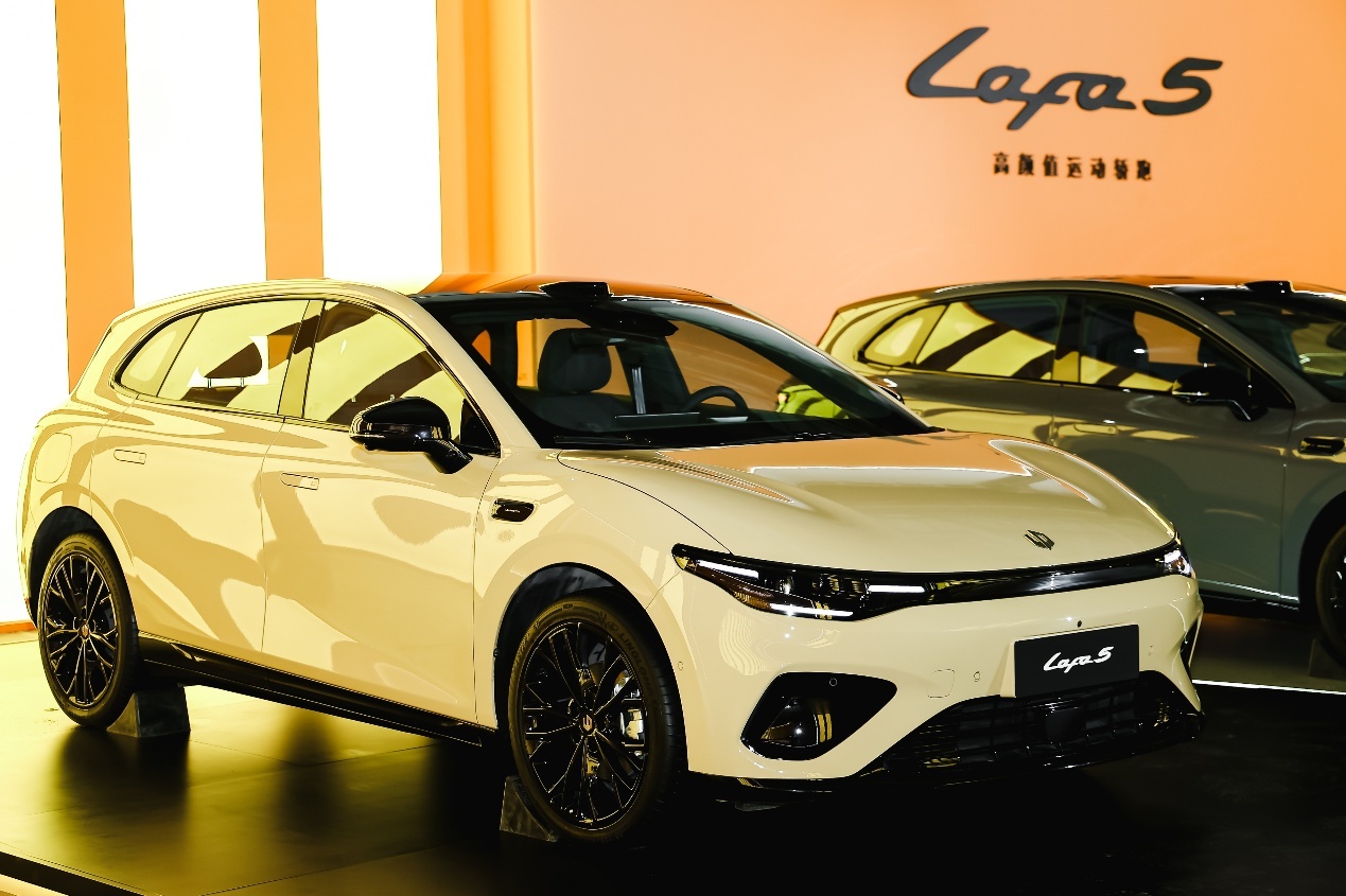 零跑全新轿跑续航605km，Lafa5预售10.58万起_易车