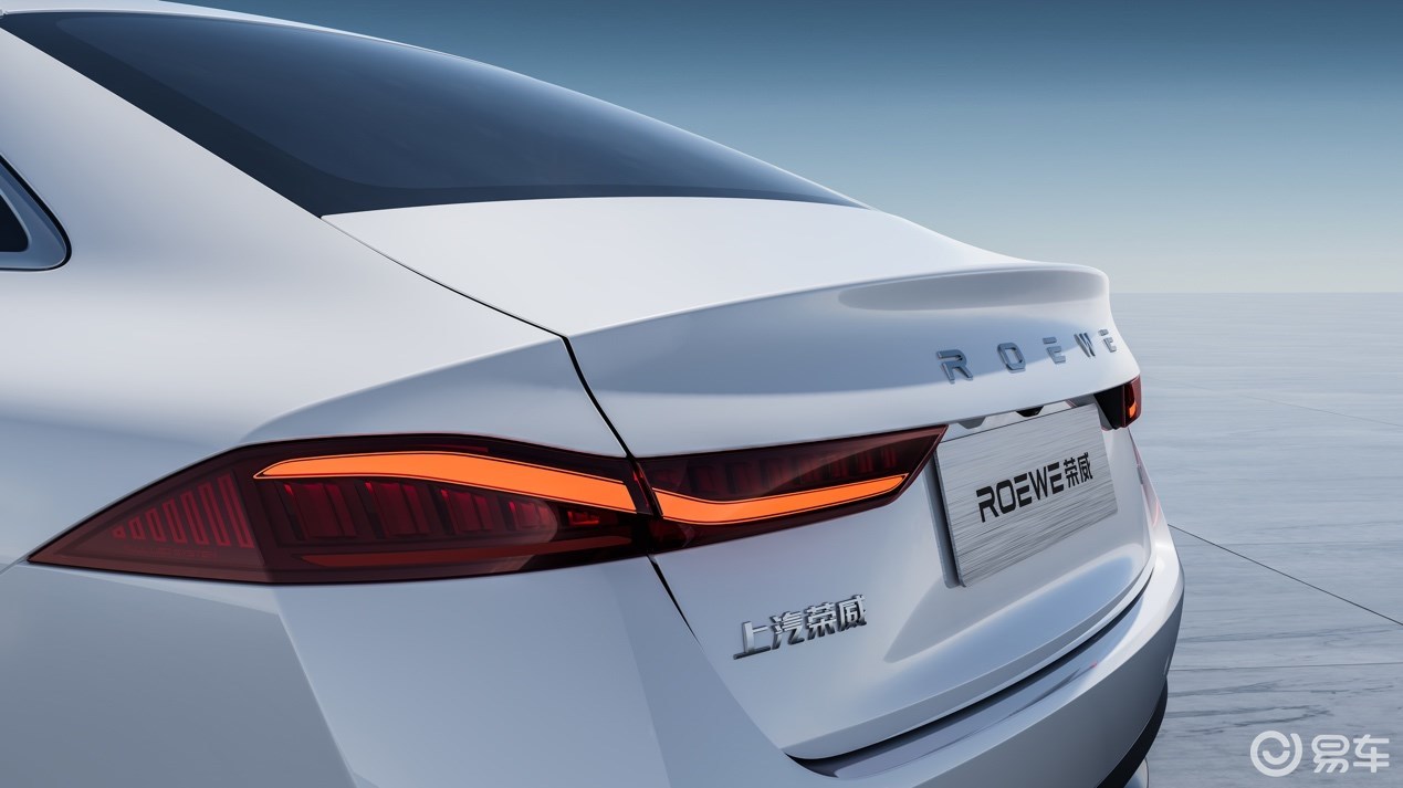 基于上汽星云纯电专属平台打造，荣威D7官图发布_易车