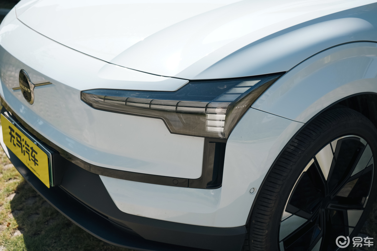 这是一台回归欧系的沃尔沃！试驾EX30_易车