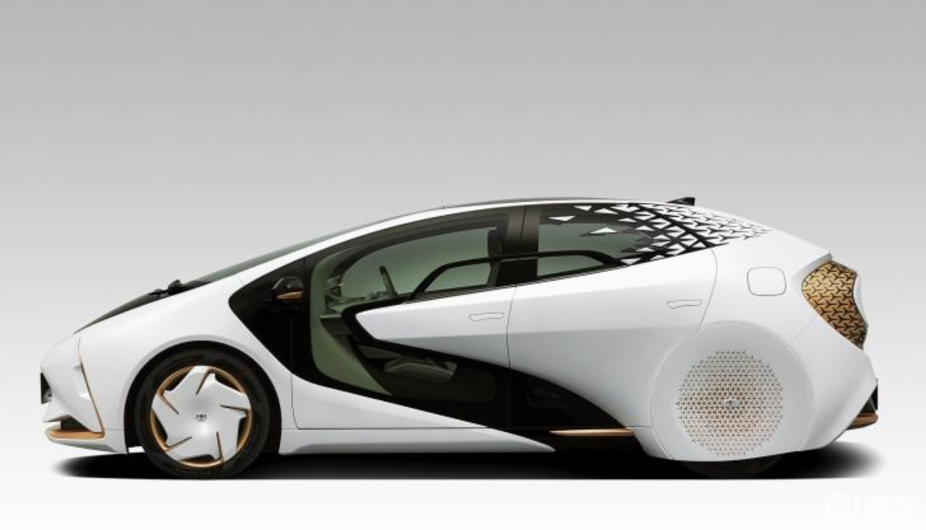 丰田LQ概念车官图发布 续航里程约为300km_易车