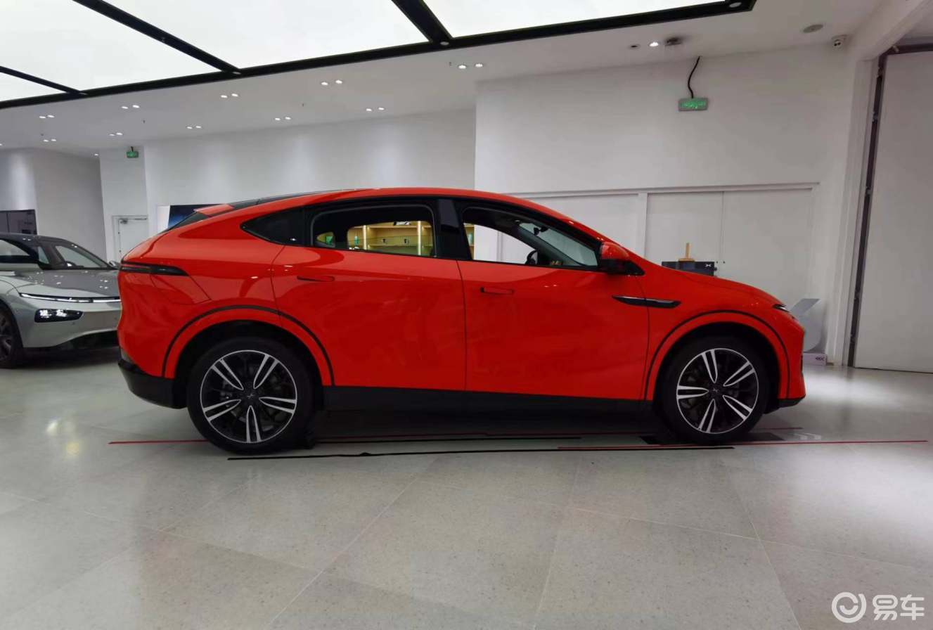 顶配对比入门版，差了7000元，深蓝S7和小鹏G6你选谁_易车