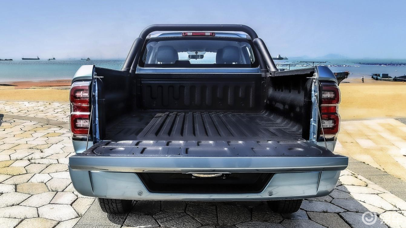 10万元级的自动挡皮卡来了，创业新装备_易车