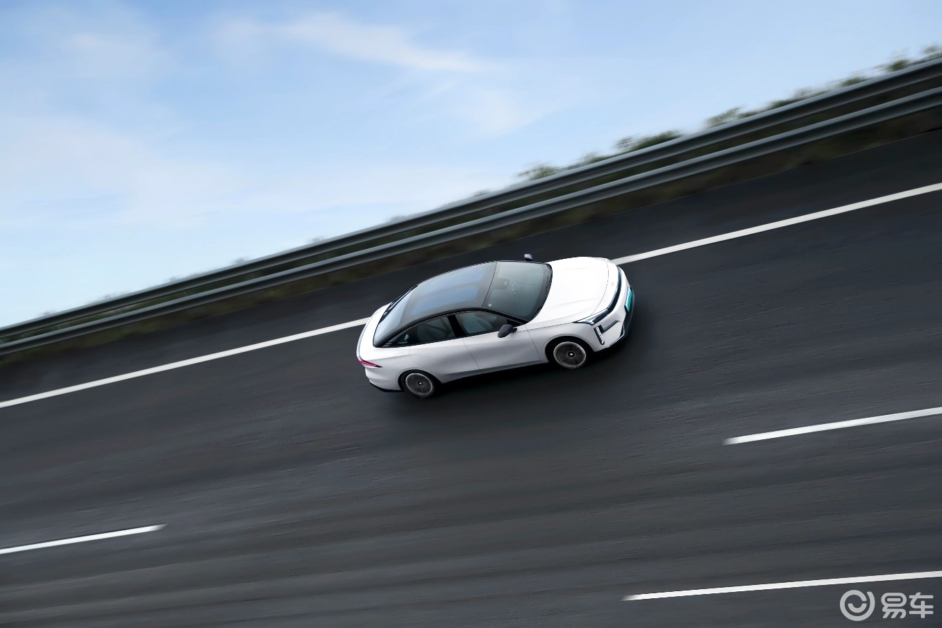 极速247km/h，吉利银河L6成20万级轿车“操控王”_易车
