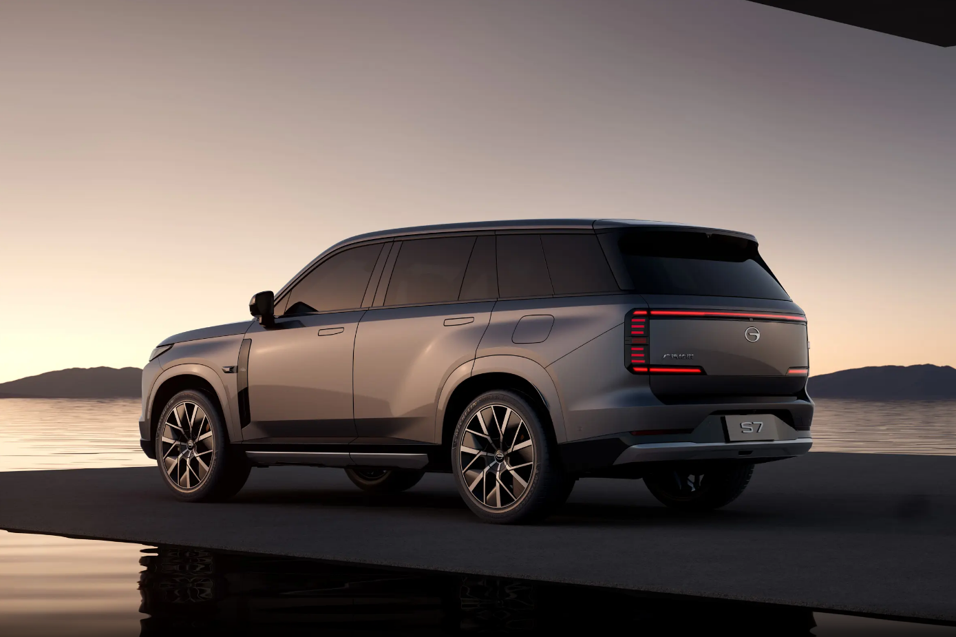 纯电续航可达170km 广汽传祺S7动力参数曝光_易车