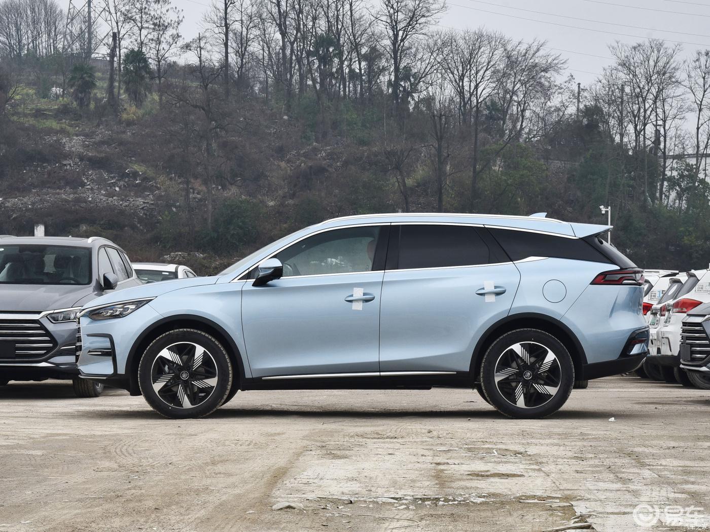 领克09EMP和PHEV有什么区别?是代号还是本质不同?_易车