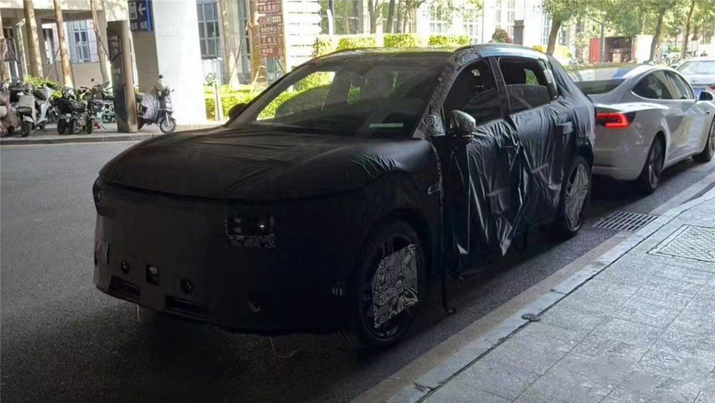 尺寸接近领克08，极氪全新SUV车型CX1E谍照曝光_易车