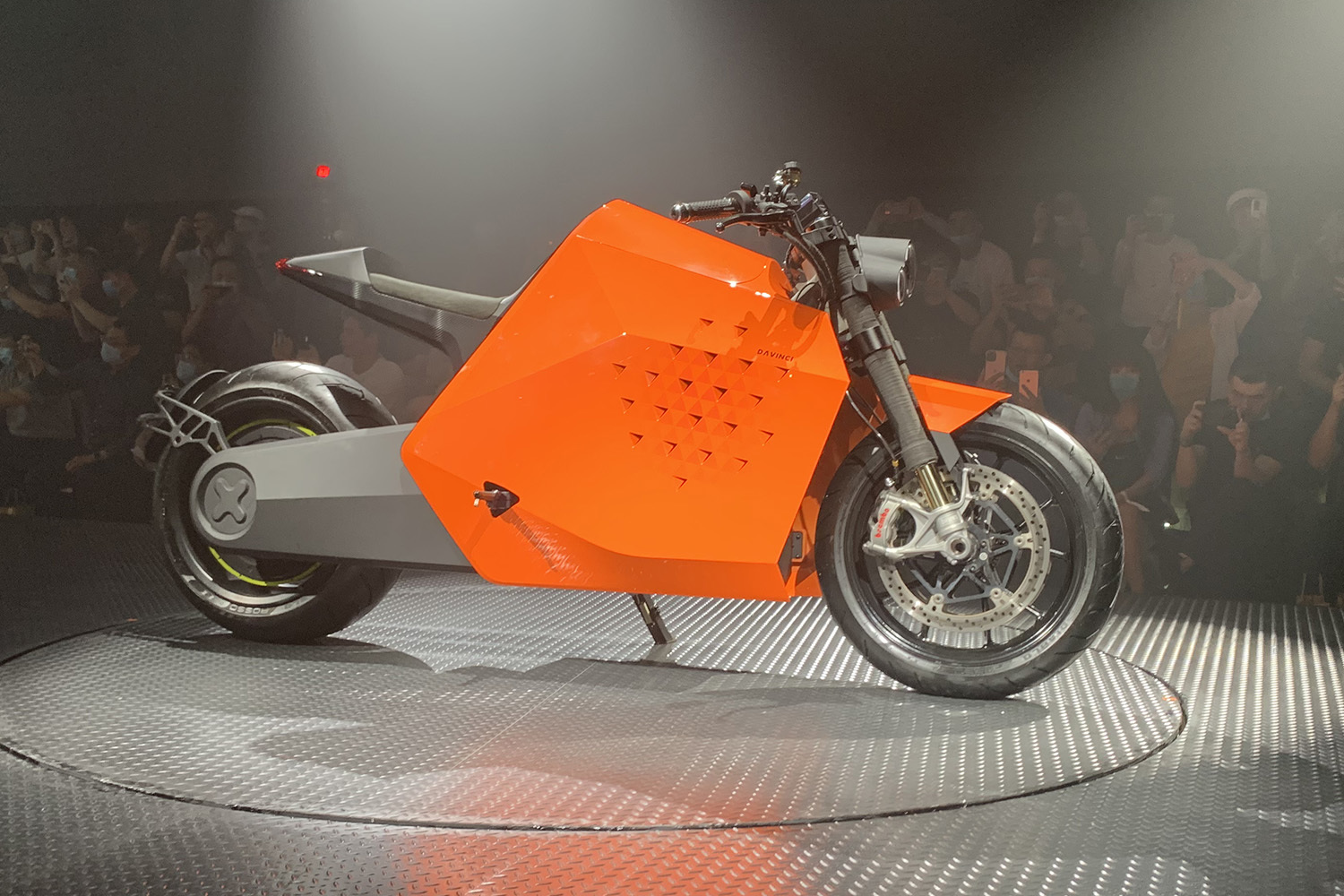 百公里3s的电摩卖17.77万 同价位燃油车表示不服_易车