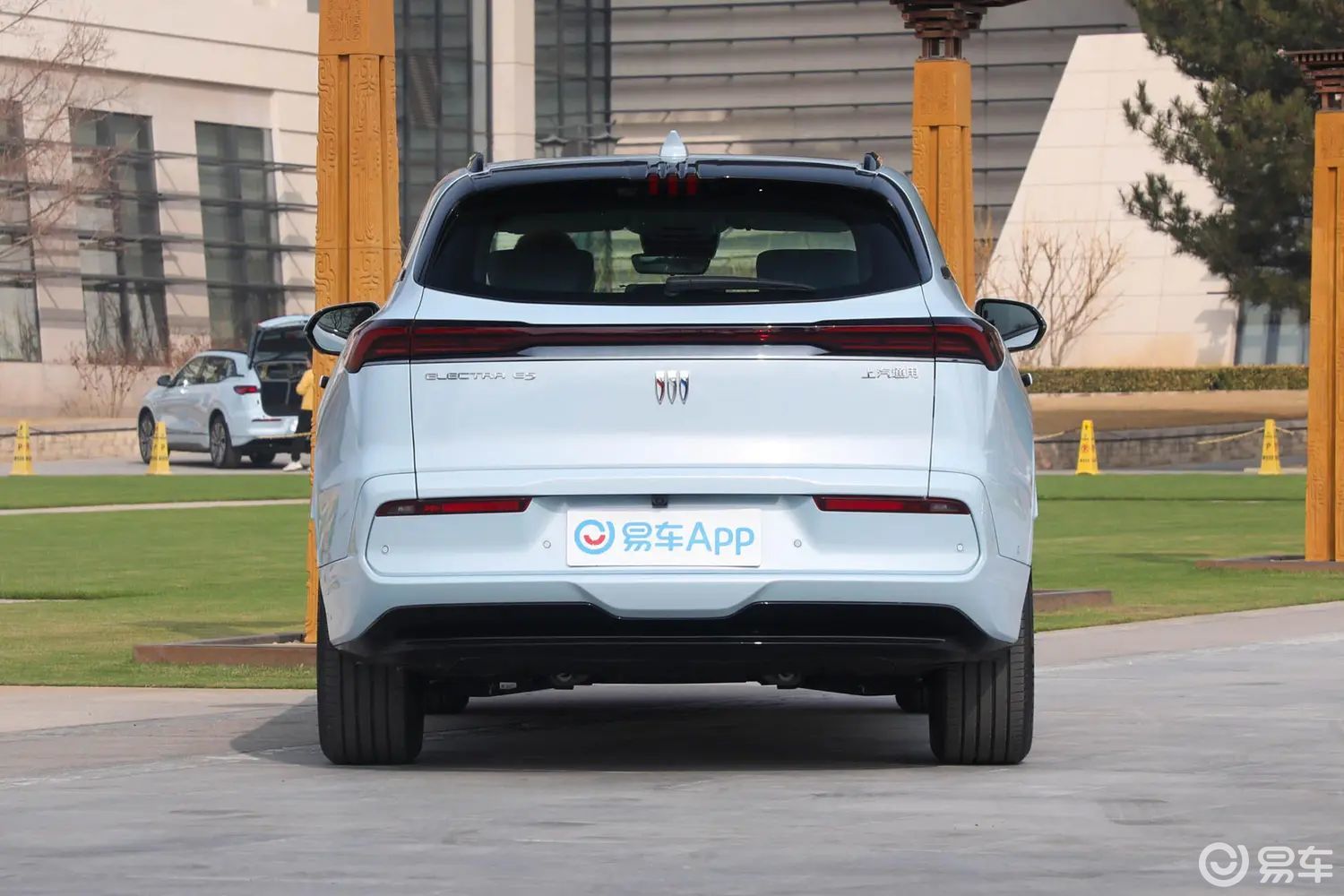 20.89万起，别克E5价格很能打，配置选哪款合适？_易车