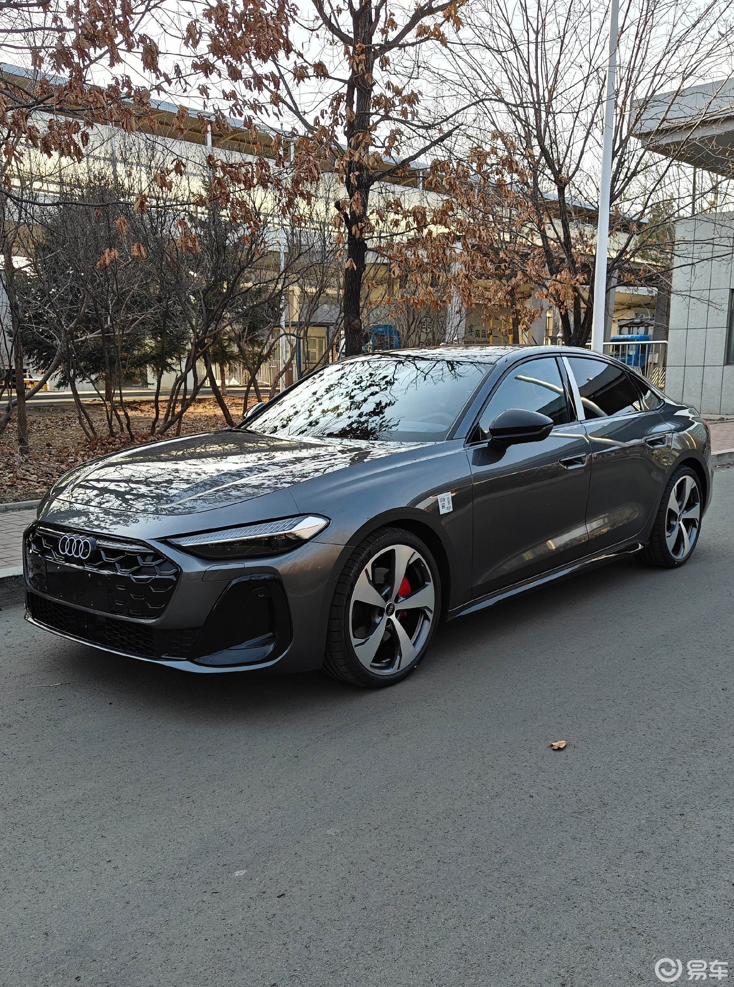 全新奥迪A5L现身街头，配华为智驾+第五代EA888_易车